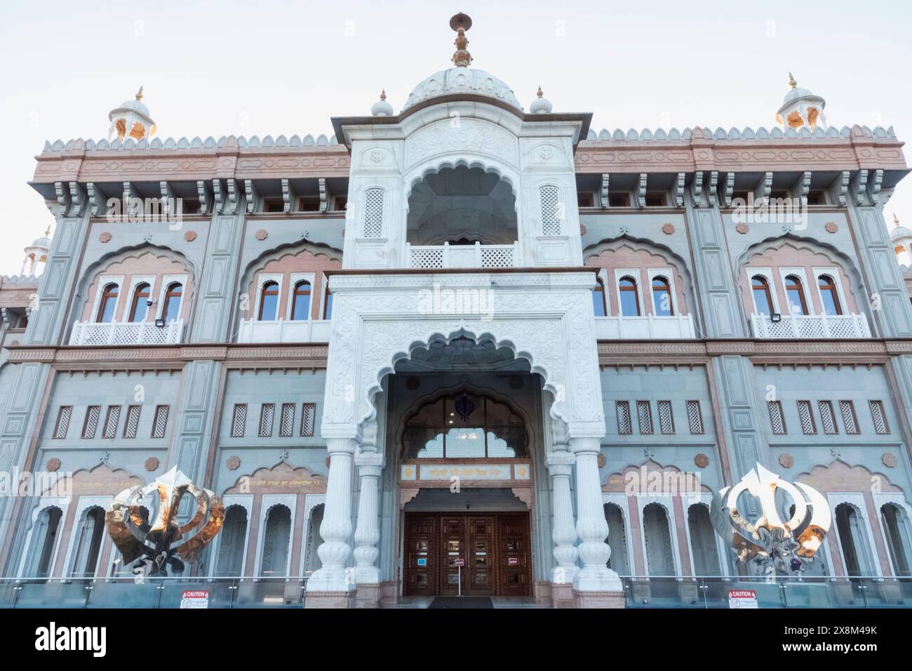 England, Kent, Gravesend, The Guru Nanak Darbar Gurdwara Stock Photo ...