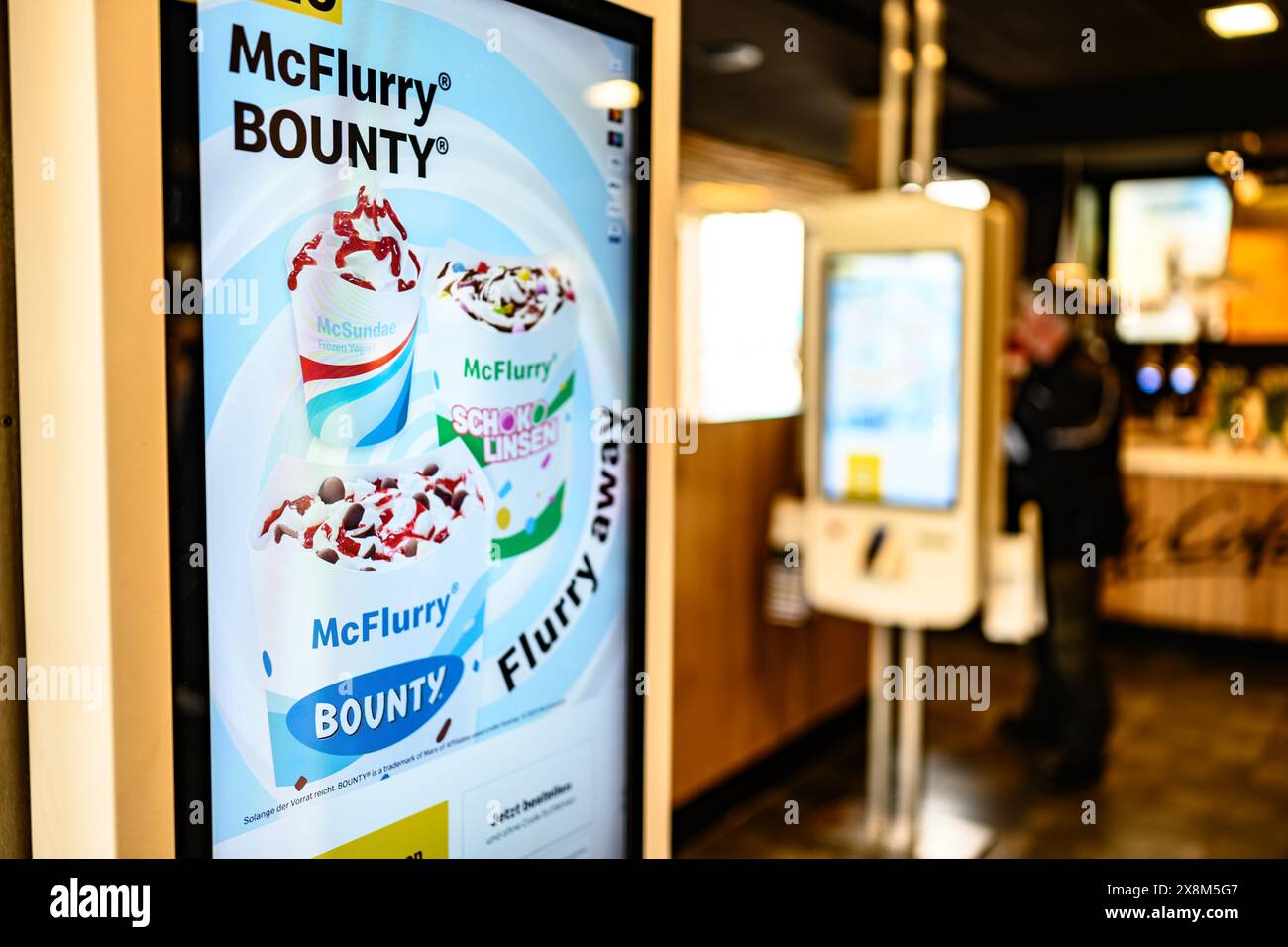 Mcdonald's restaurant order counter hi-res stock photography and images ...