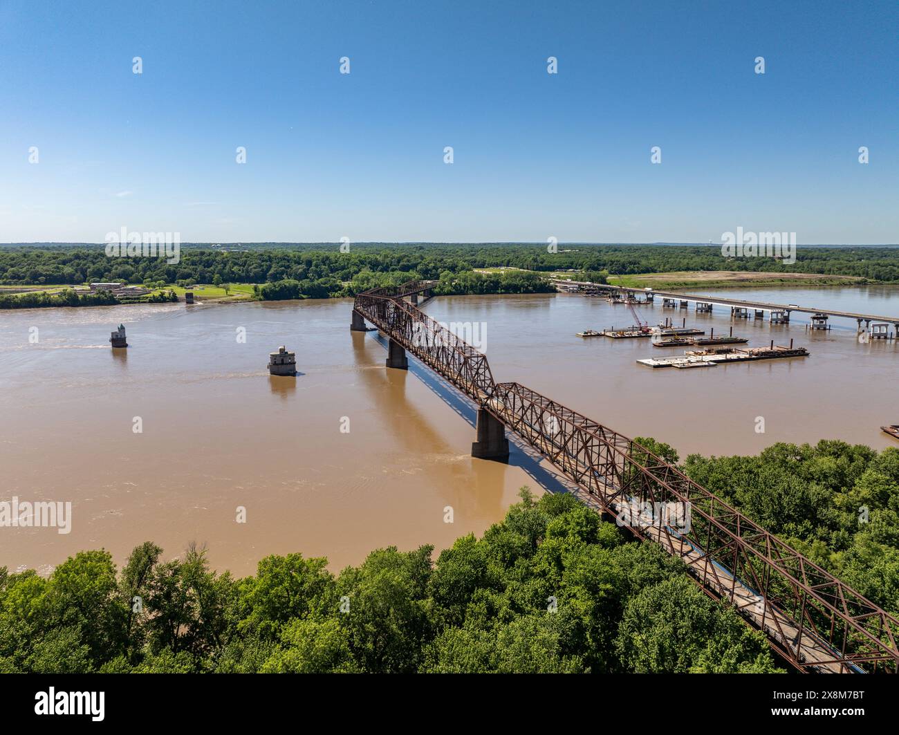 Chain of rocks bridge on route 66 across the Mississippi river from ...