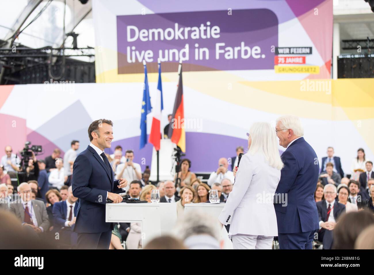 75 Jahre Grundgesetz , Macron und Steinmeier beim Dialog im ...