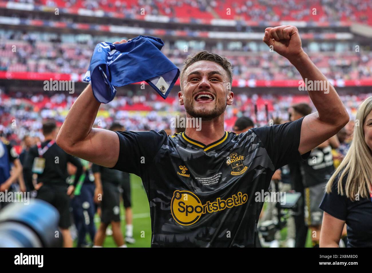 Taylor Harwood-Bellis of Southampton celebrates with the Southampton ...