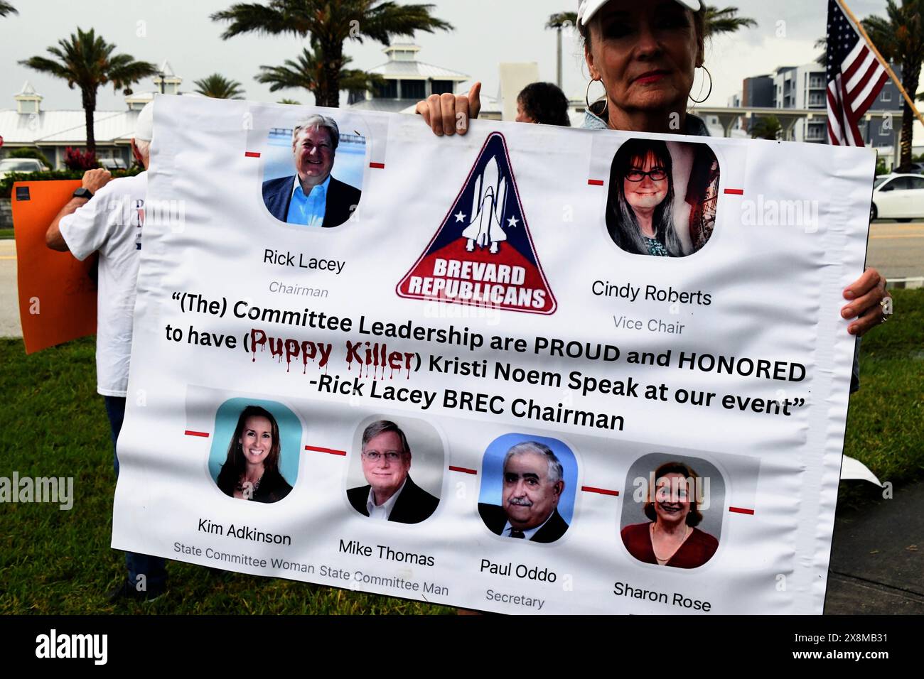 Governor noem hi-res stock photography and images - Alamy