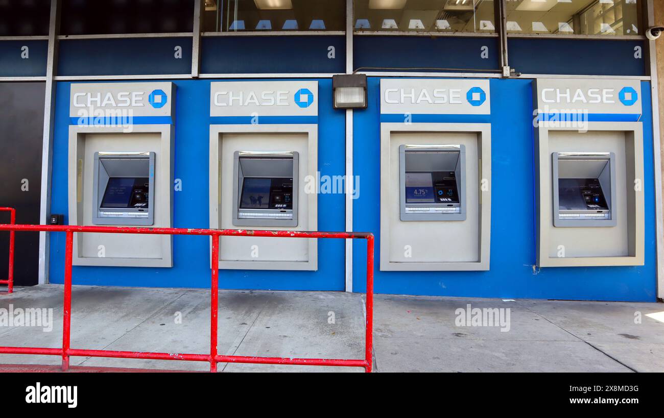 Chase bank atm hi-res stock photography and images - Alamy