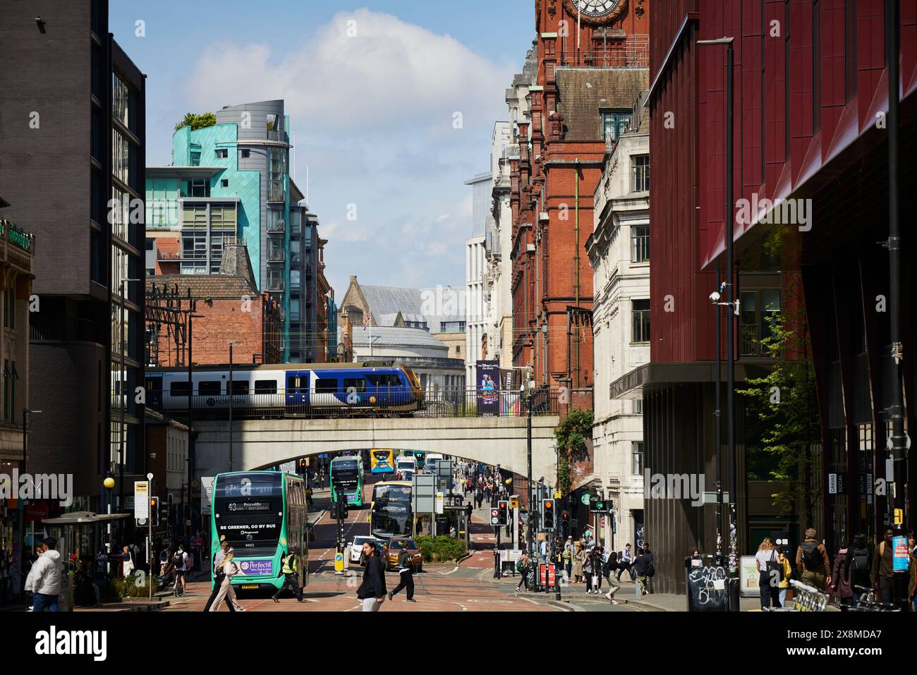 Manchester Oxford Road corridor looking into the city centre Stock Photo - Alamy
