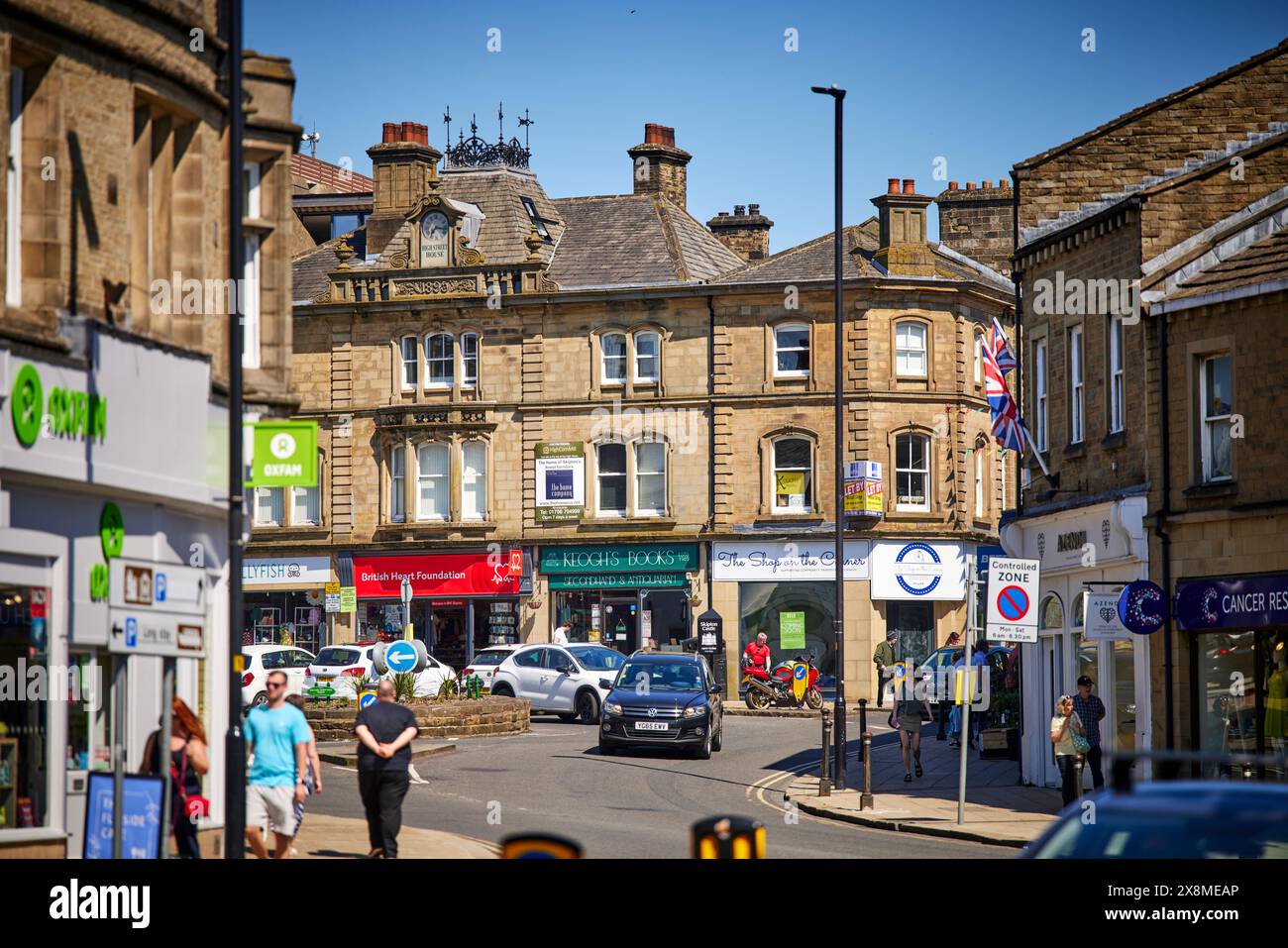 Skipton high street hi-res stock photography and images - Alamy