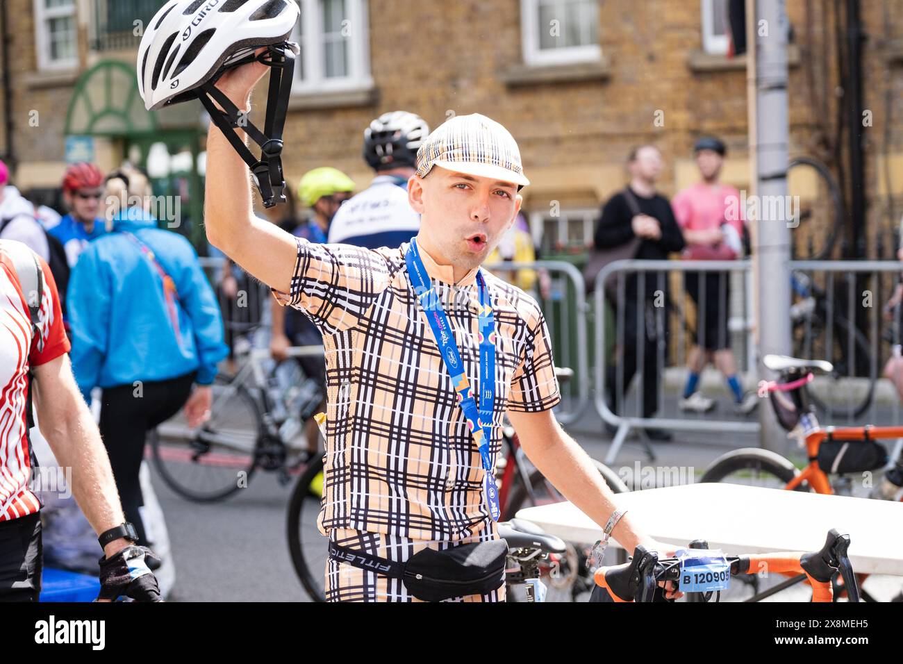Portrait cyclist participant hi-res stock photography and images - Alamy