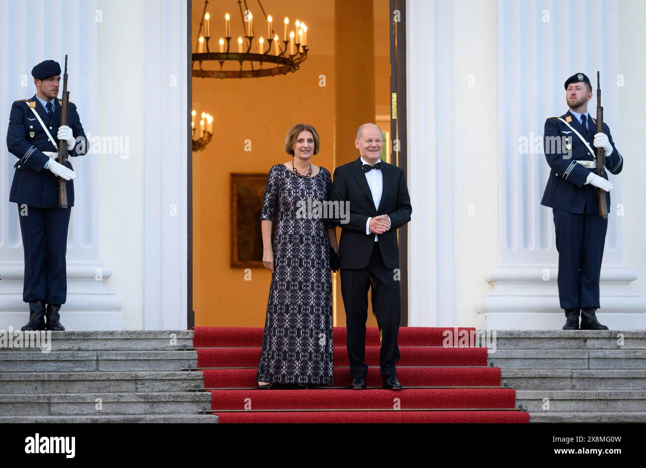 Federal Chancellor Olaf Scholz and his wife Britta Ernst attend the ...
