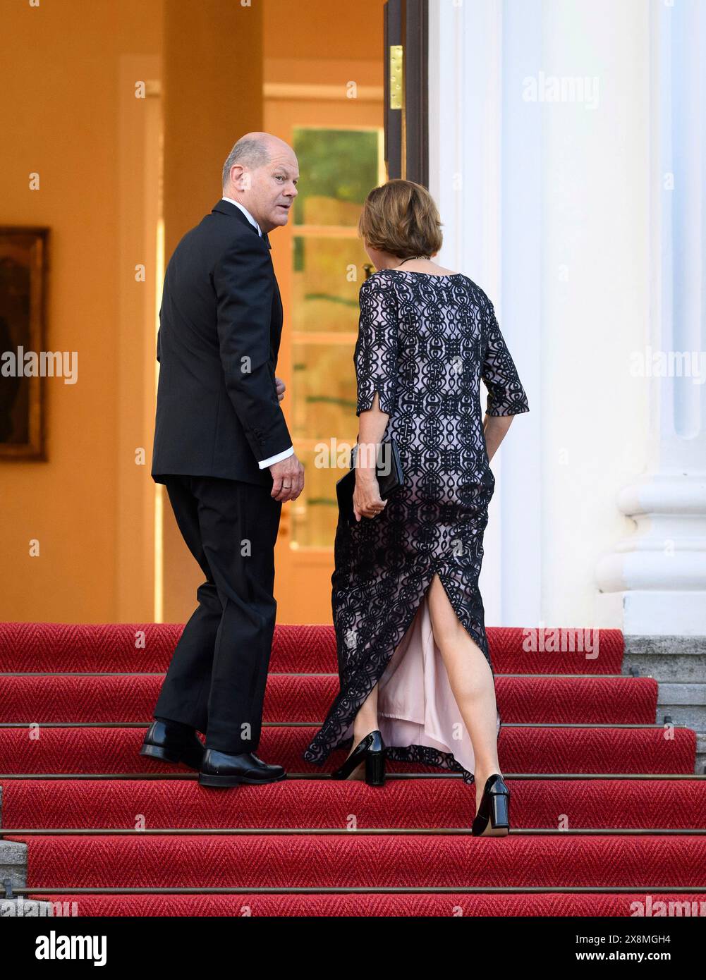 Federal Chancellor Olaf Scholz and his wife Britta Ernst attend the ...