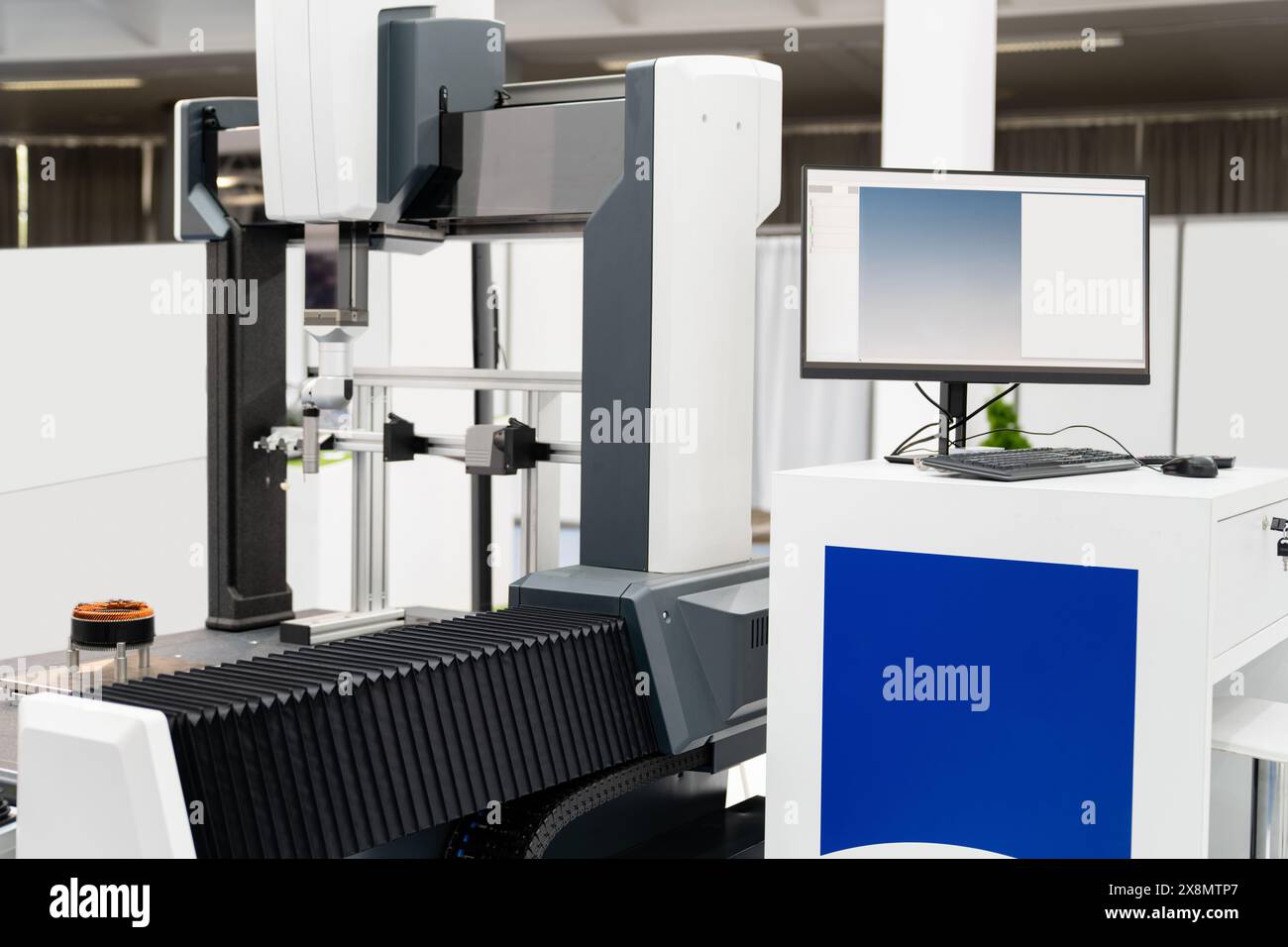 Optic machine for precise measurement of part size and quality ...