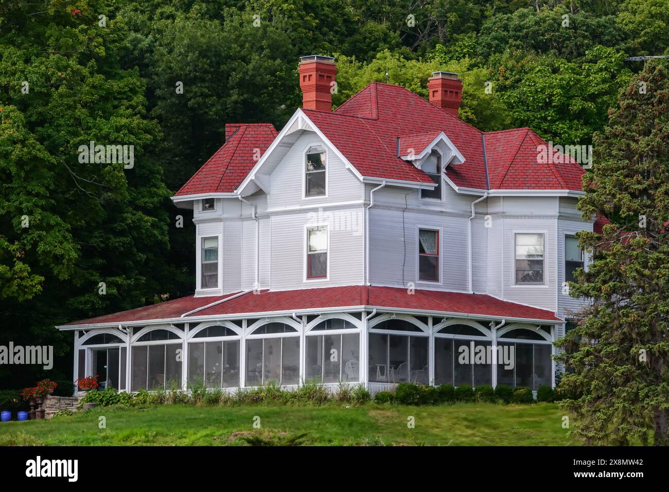 Blacktoft mansion, a historic lakefront estate built by John T. Lester ...
