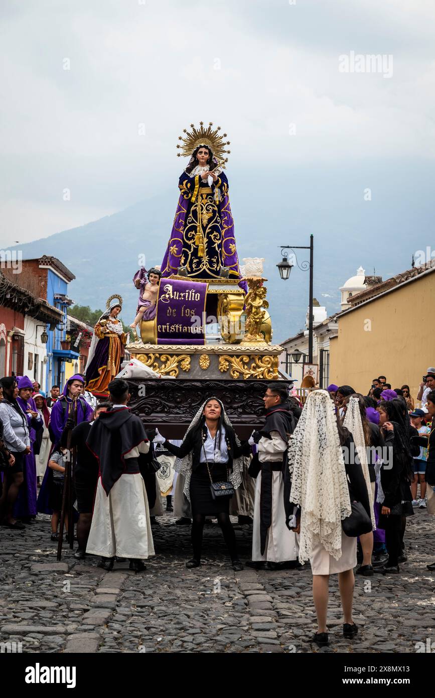 Women carrying statue of Virgin Mary, Traditional Easter procession ...