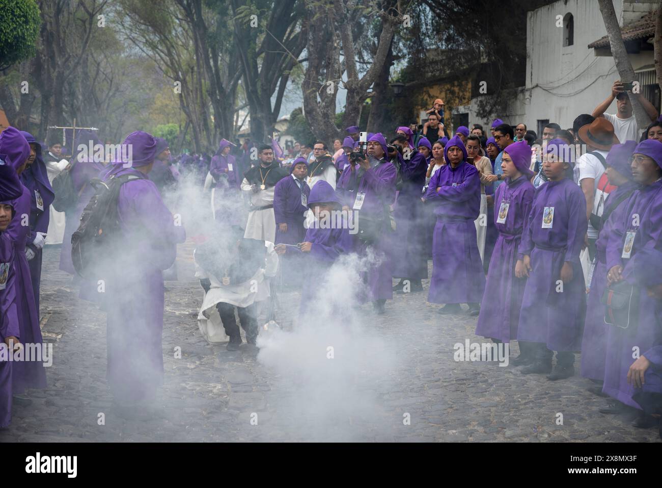Traditional Easter procession, Antigua, Guatemala Stock Photo - Alamy