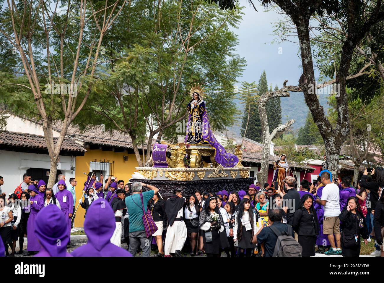Traditional Easter procession, Antigua, Guatemala Stock Photo - Alamy