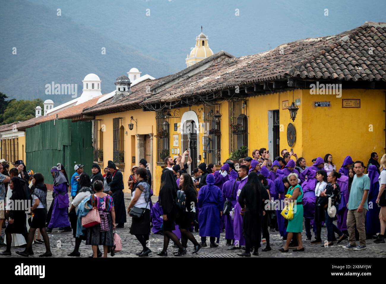 Traditional Easter procession, Antigua, Guatemala Stock Photo - Alamy