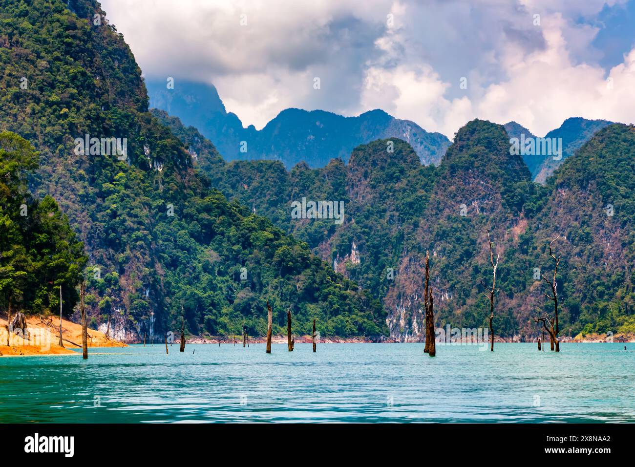 Lake in thailand large cliffs hi-res stock photography and images - Alamy