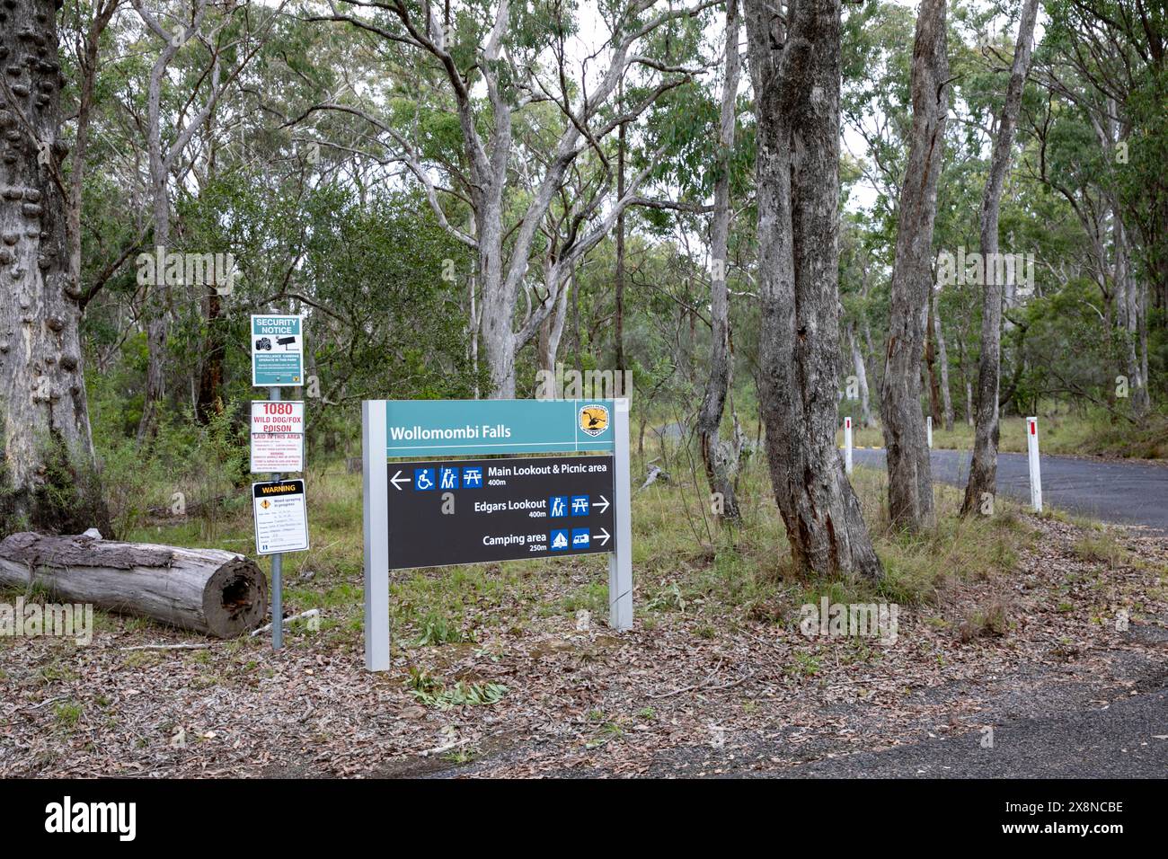 Wollomombi waterfall walk and national parks sign to various waterfall ...