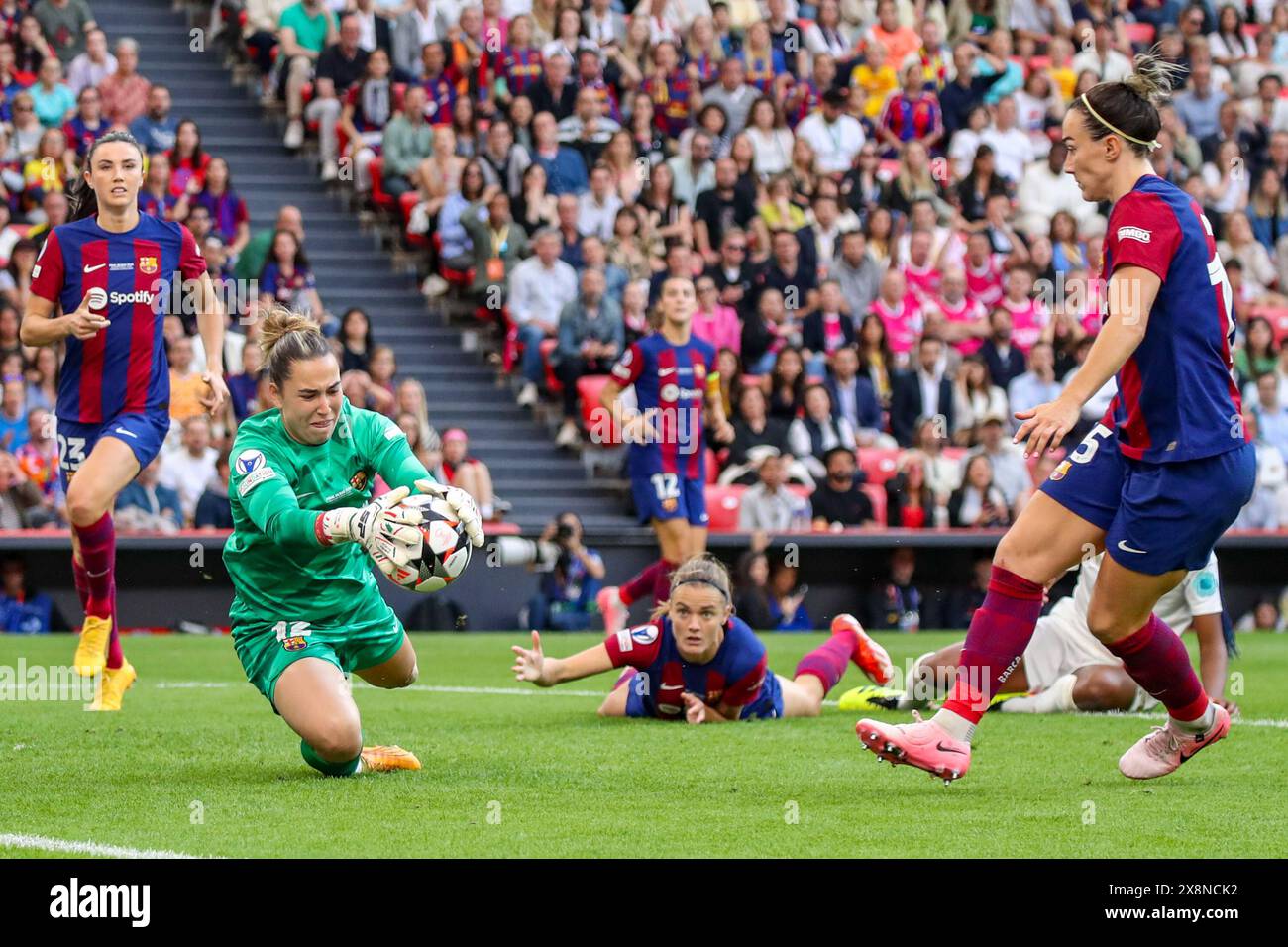 BILBAO, SPAIN - MAY 25: Goalkeeper Catalina Coll of Barcelona makes a ...