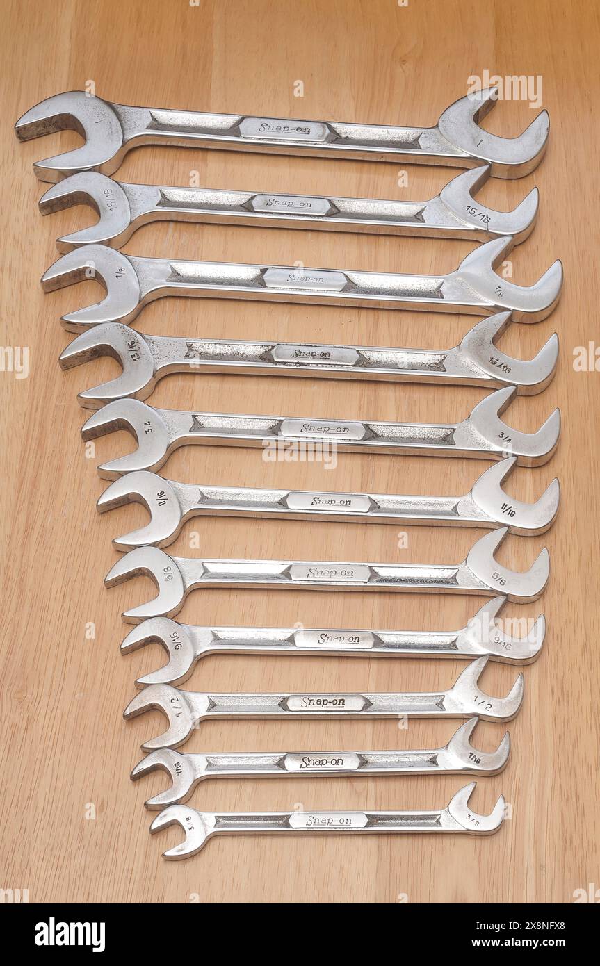Used Snap-on Open-End 4-way Angle-head Wrenches Stock Photo - Alamy