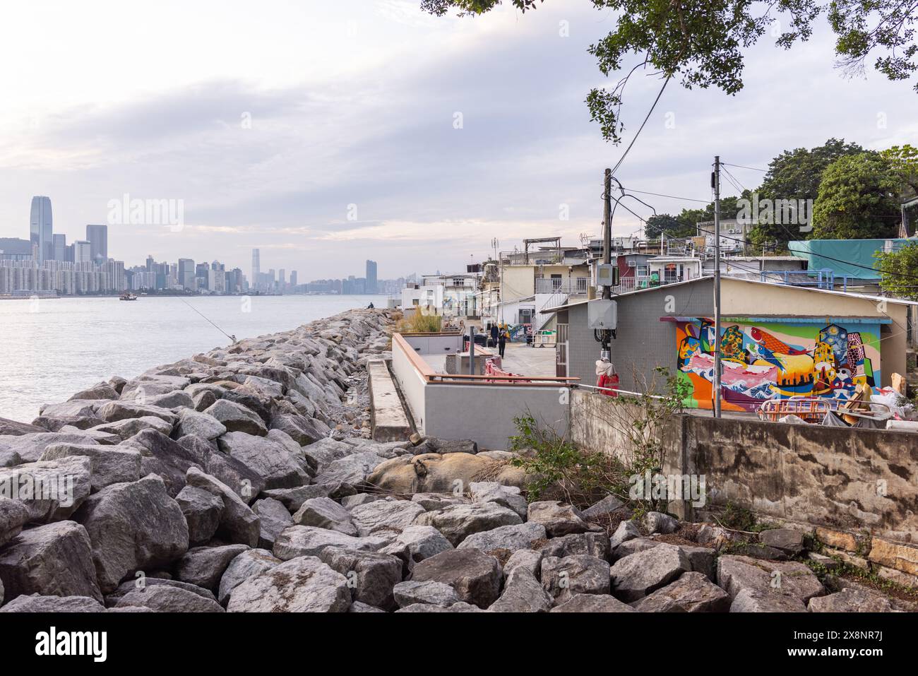 Lie Yue Mun houses on Hong Kong harbour Stock Photo - Alamy