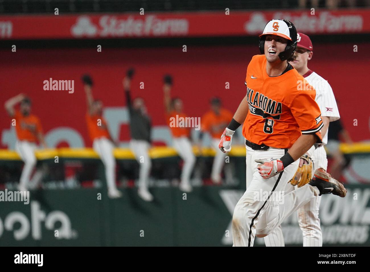 Arlington, United States. 25th May, 2024. Oklahoma State catcher Ian ...