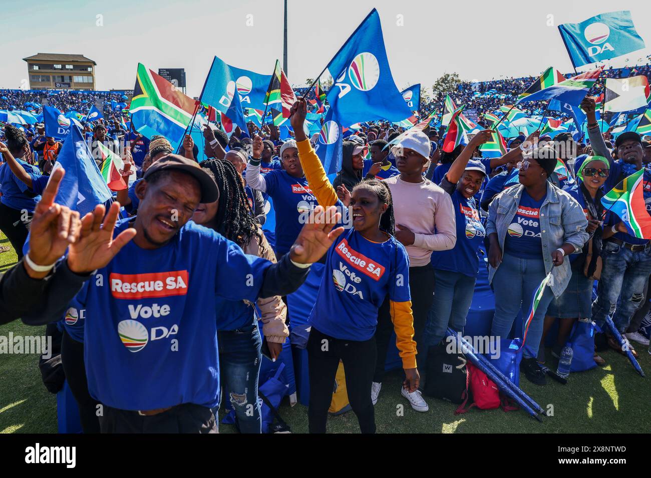 Benoni, South Africa. 26th May, 2024. Supporters of the D.A. dance in ...