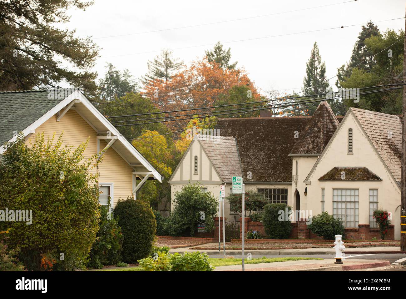 Ukiah, California, USA - November 18, 2021: Cloudy autumn light shines ...