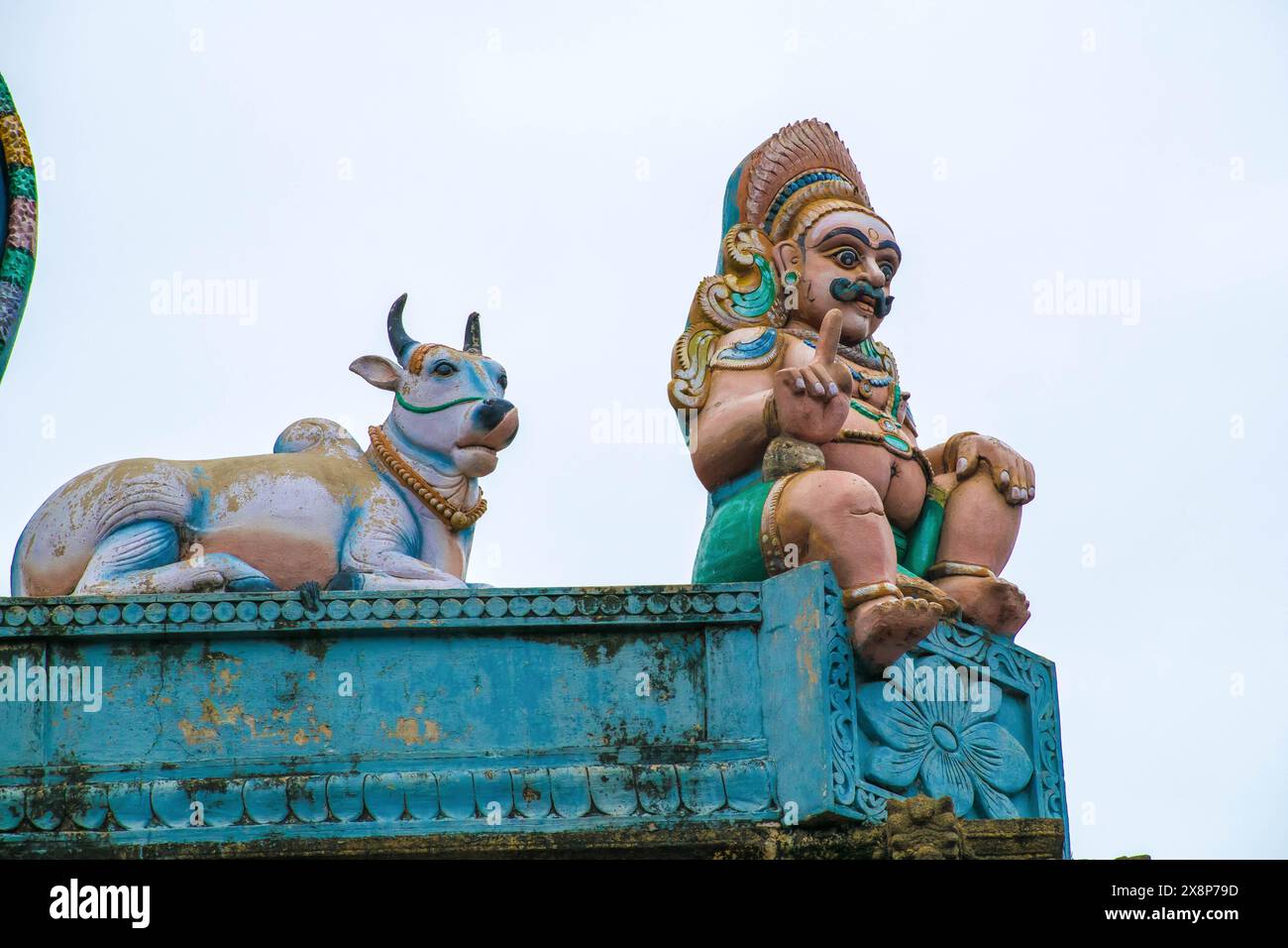 Prosperity god statue hi-res stock photography and images - Alamy