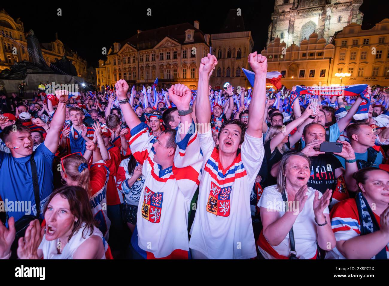 Screenes hi-res stock photography and images - Alamy