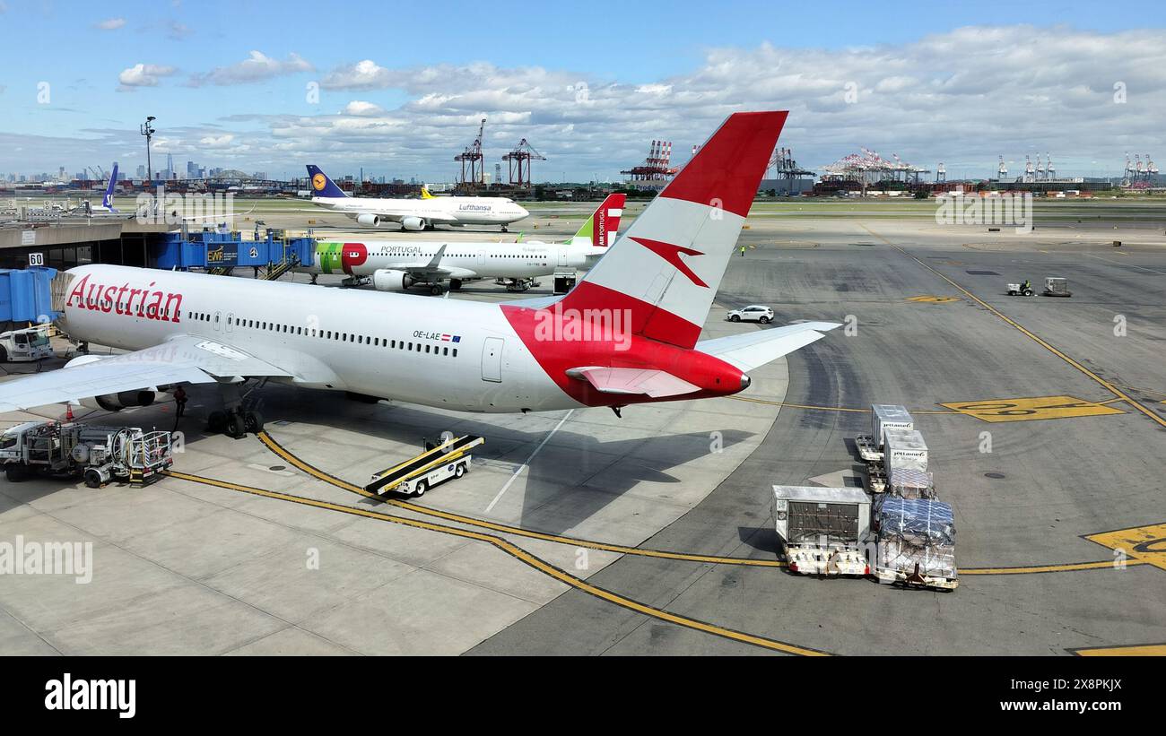 Austrian Airlines Boeing 767-3Z9ER airliner on tarmac of Newark Liberty ...