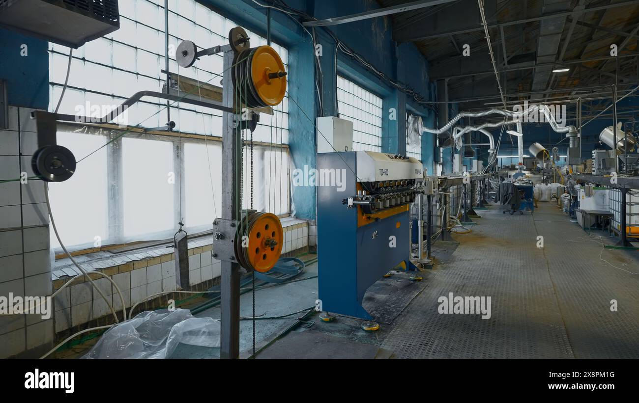 Stranding machine hi-res stock photography and images - Alamy