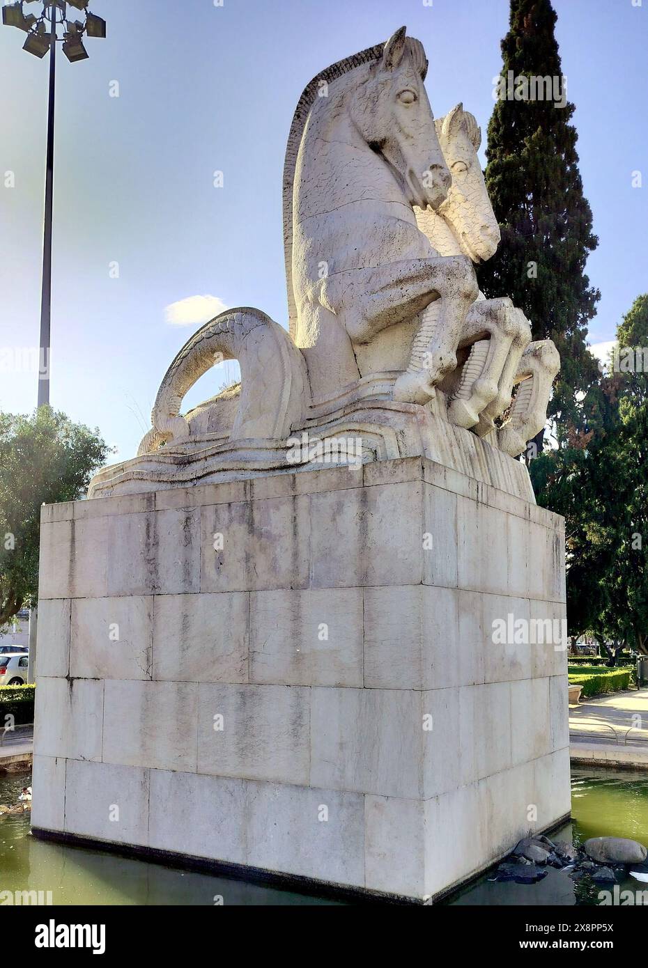 White sea horses sculptures surrounding the Monumental Fountain in the ...
