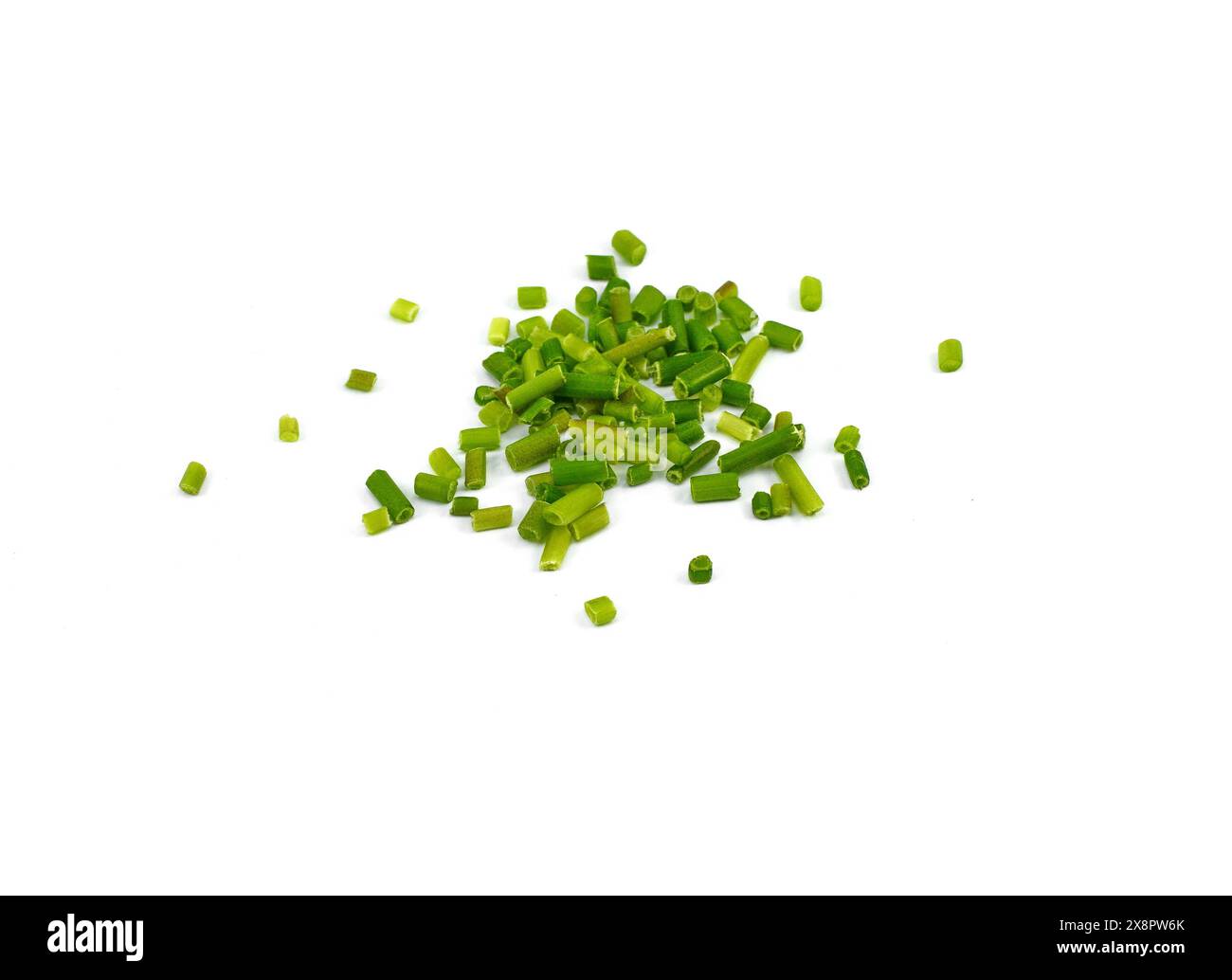 Chopped chives isolated. Fresh green chopped chives isolated on white ...