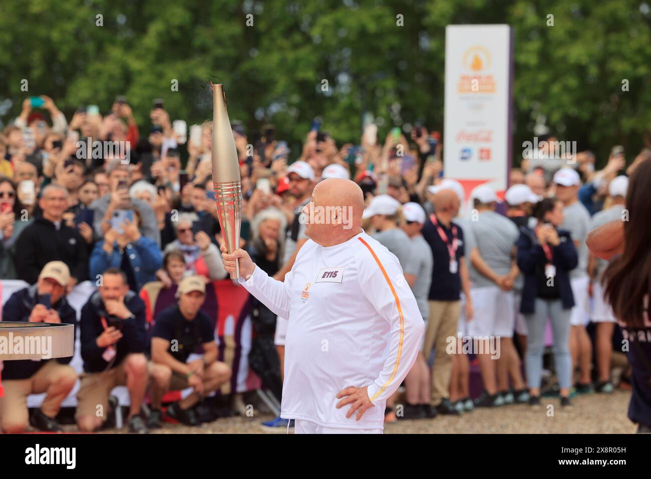 Arrival of the 2024 Olympic torch relay in Bordeaux. Thierry Marx ...