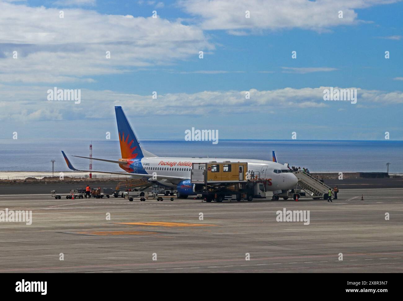 Jet2 Boeing 737 loading passengers at Tenerife Airport Stock Photo - Alamy