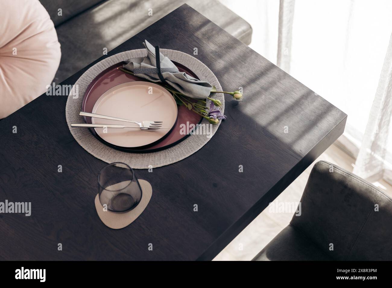 Modern table setting cutlery hi-res stock photography and images - Alamy