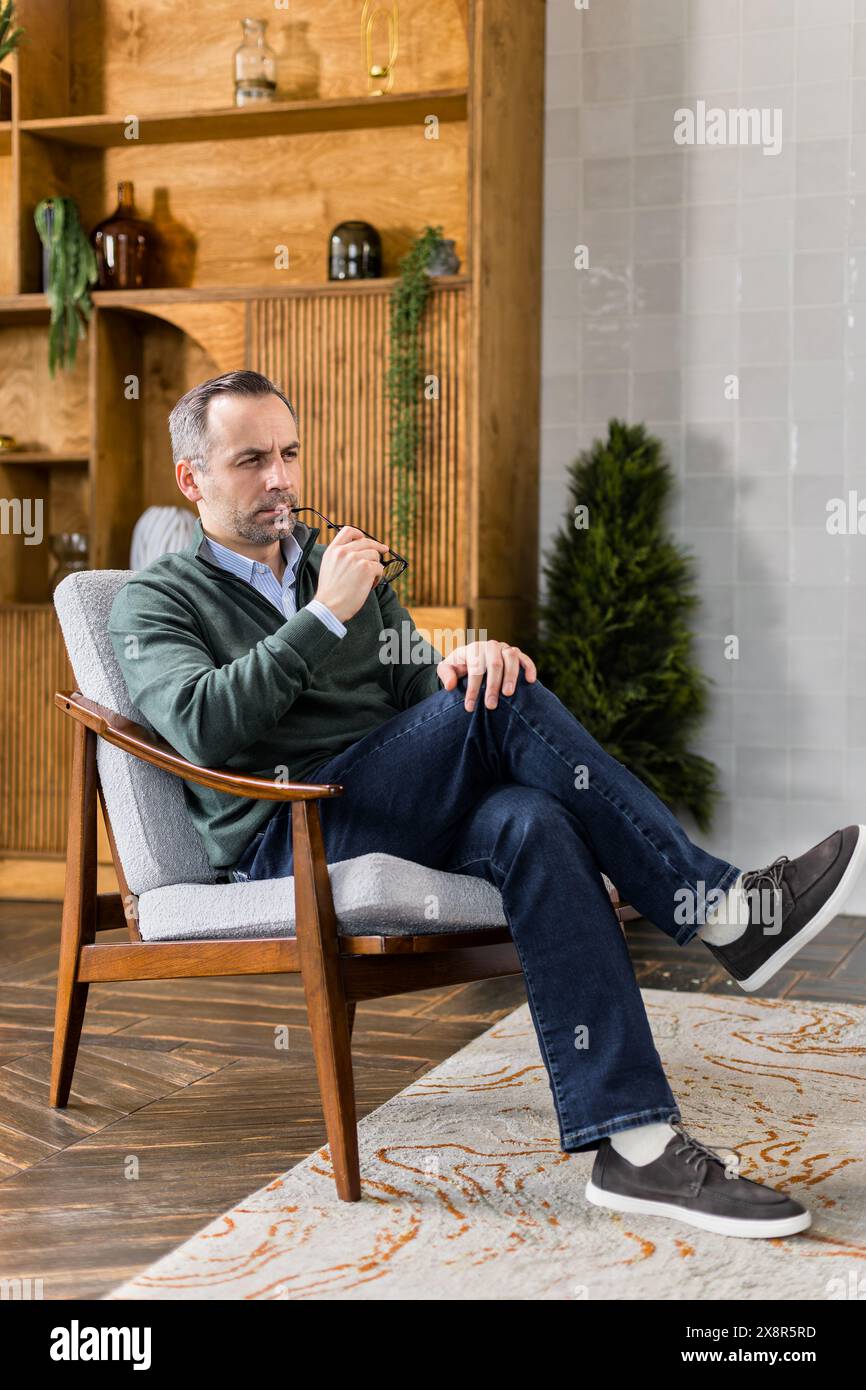 Male psychologist hi-res stock photography and images - Alamy