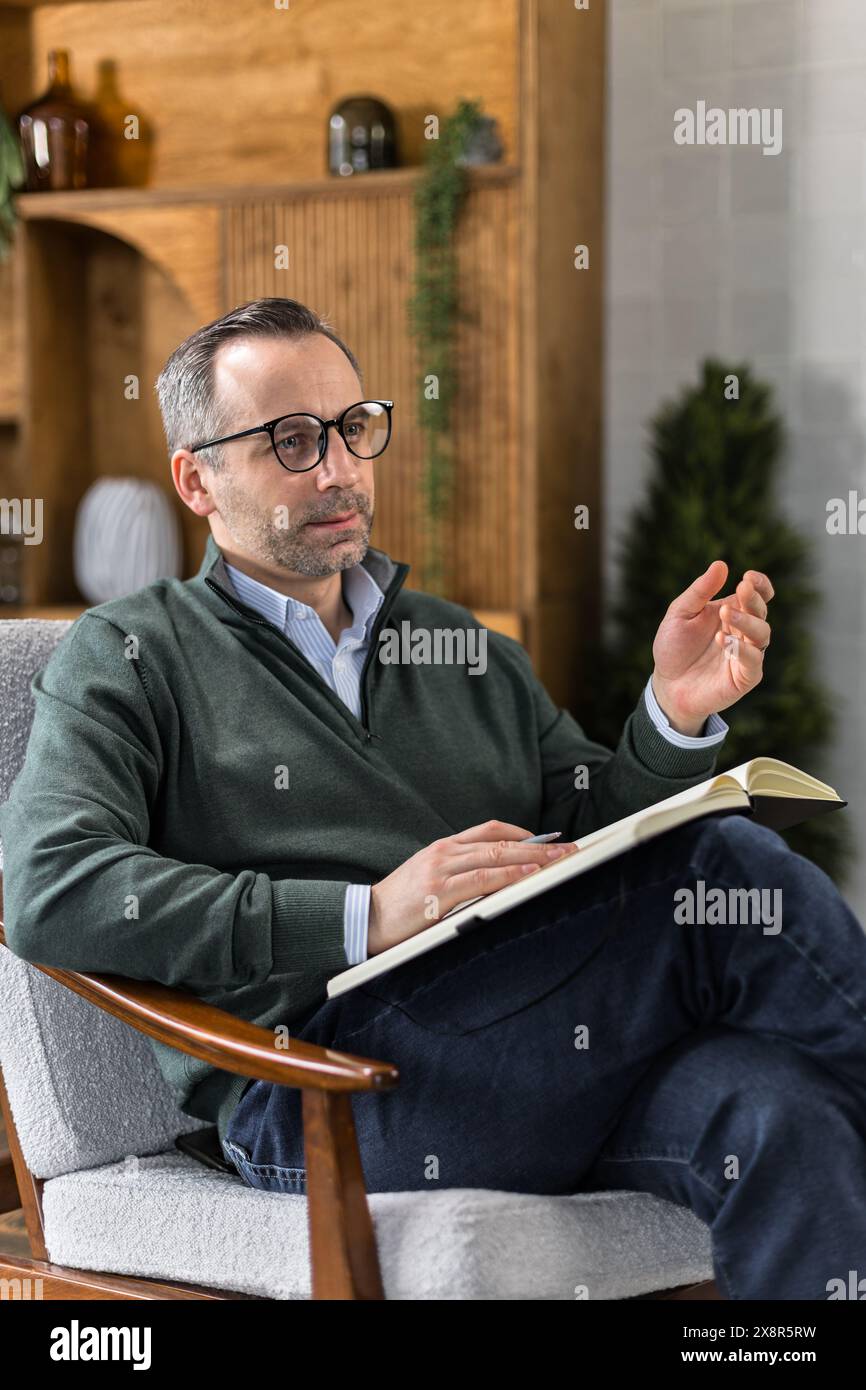 Male psychologist hi-res stock photography and images - Alamy