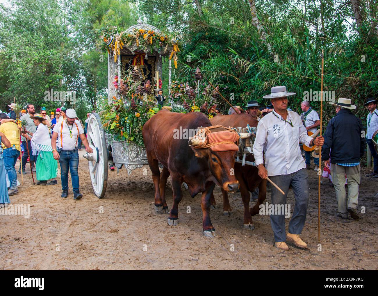 El Rocio, Almonte, Spain. 05/06/2024. Group of pilgrims making the ...