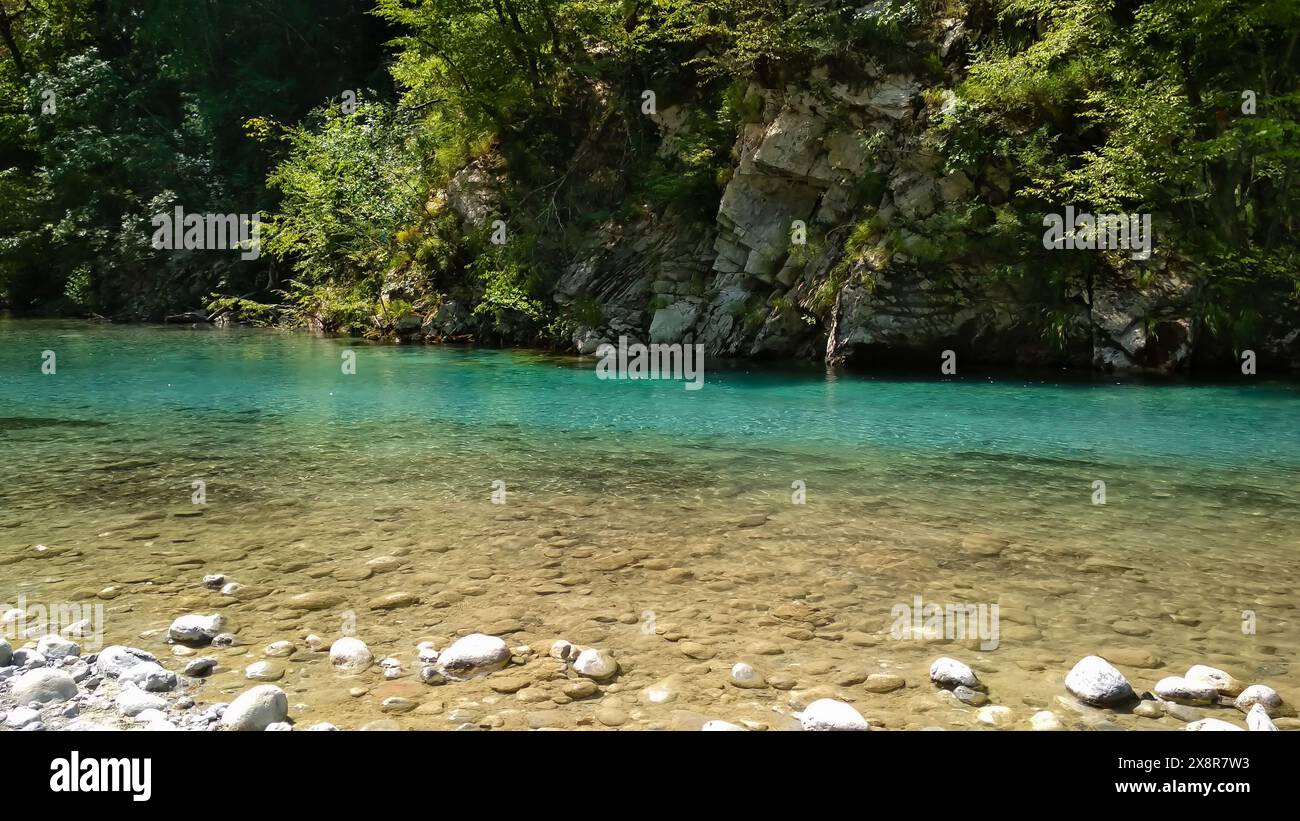 Secluded river hi-res stock photography and images - Alamy
