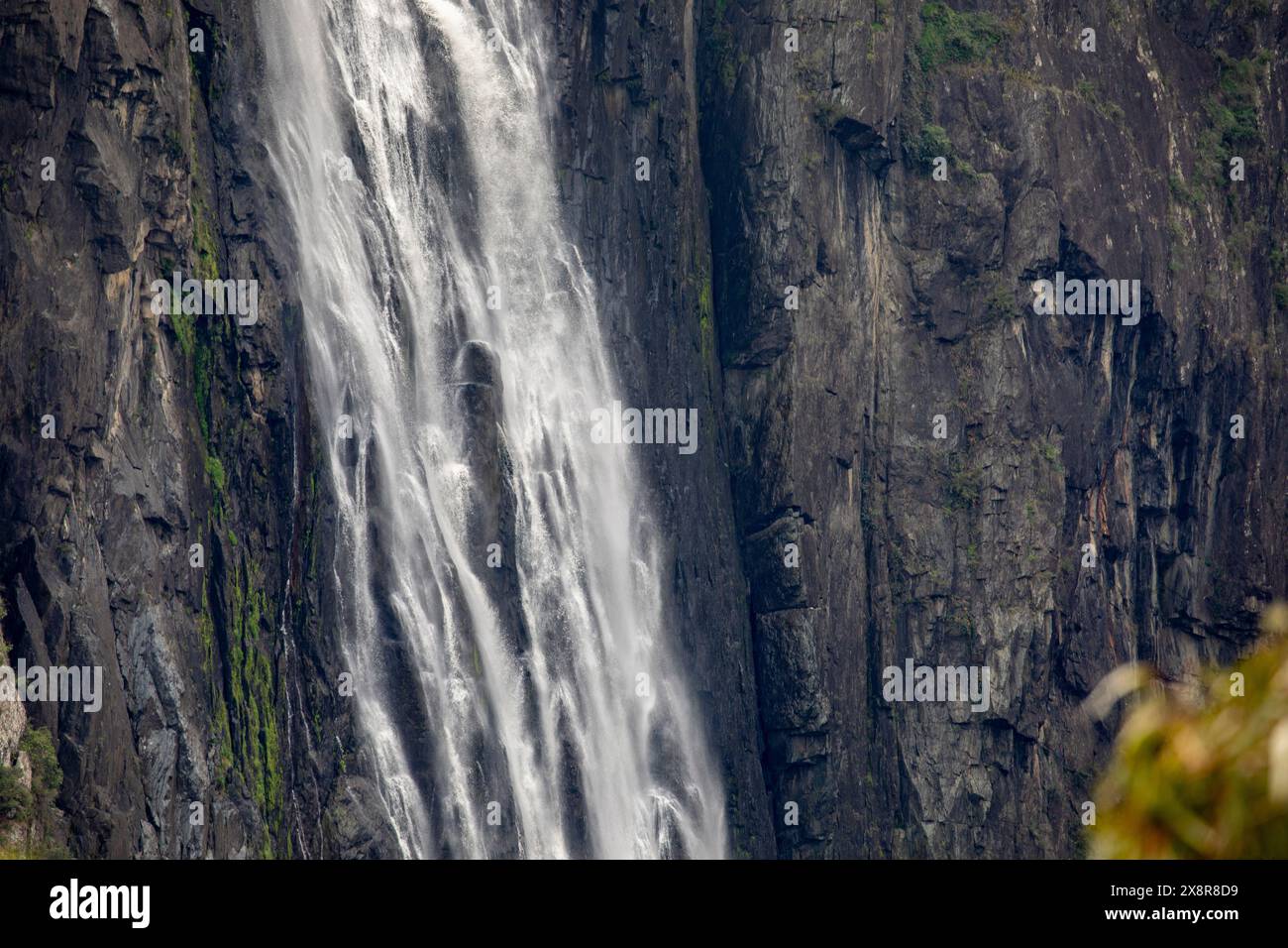 Wollemombi waterfall falls in Oxley Rivers national park, Australia's ...