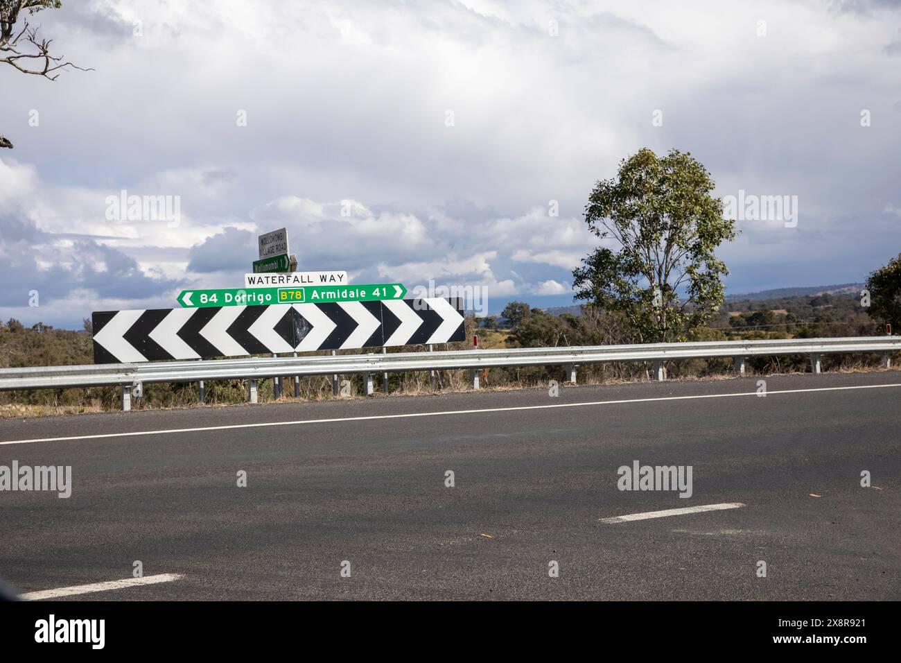 Waterfall Way, scenic tourist drive between Coffs Harbour and Armidale ...