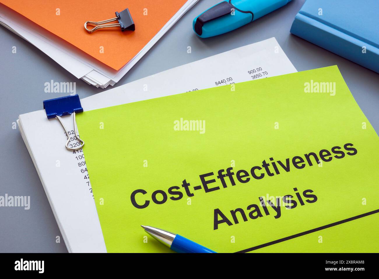 Cost analysis hi-res stock photography and images - Alamy