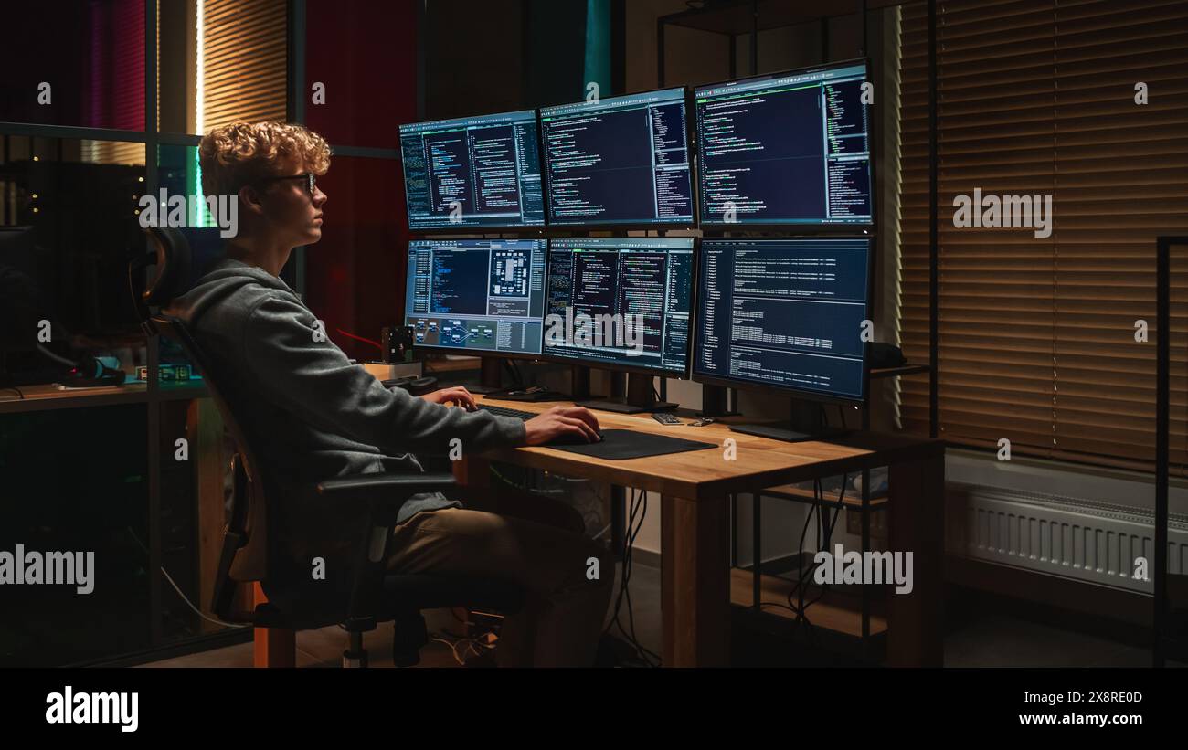 Expert in application security hi-res stock photography and images - Alamy