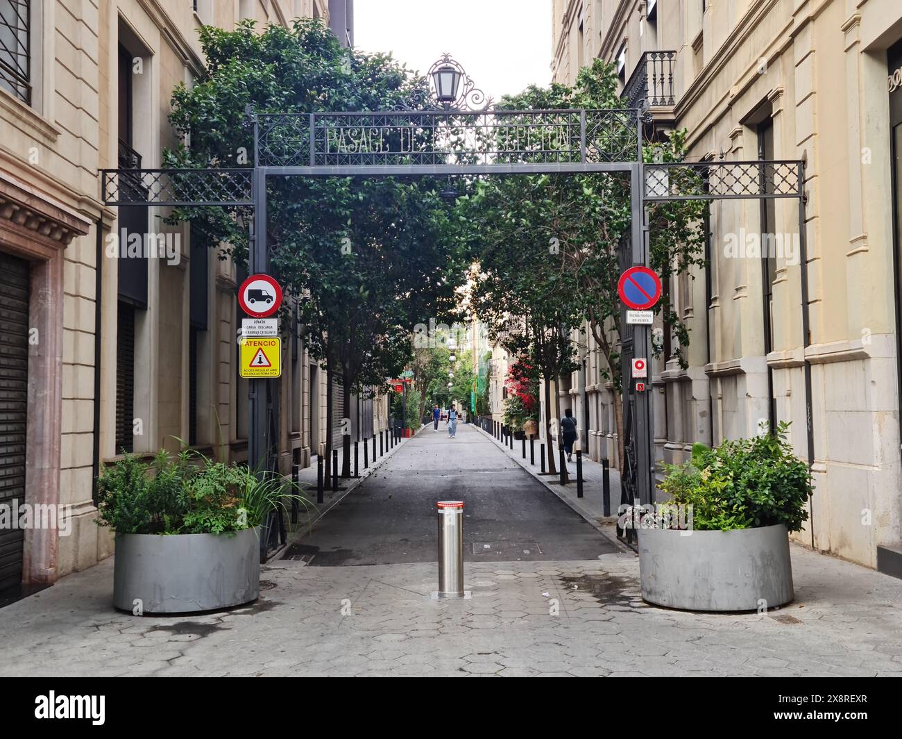 Cafe de larquitecte hi-res stock photography and images - Alamy