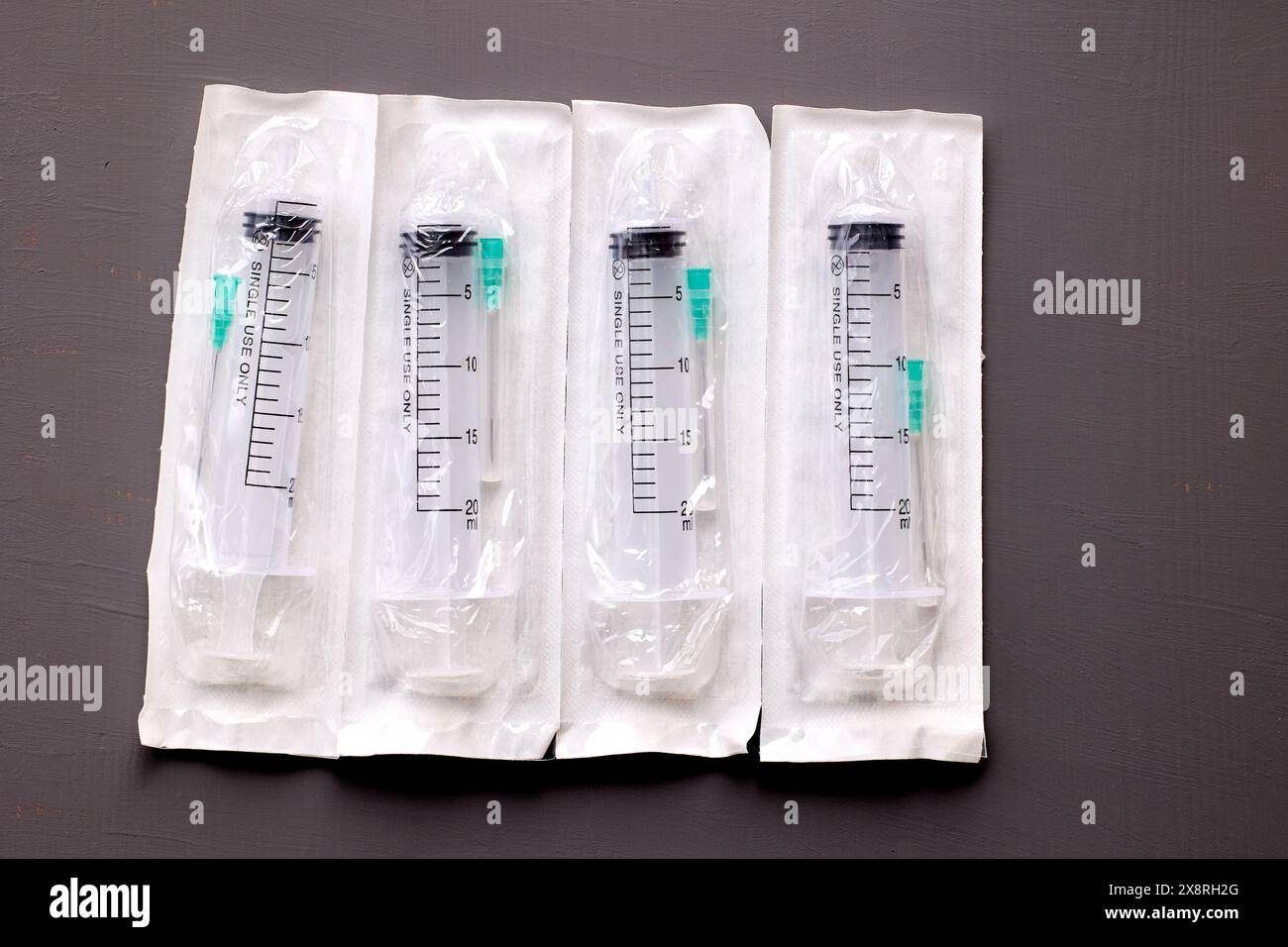 4 sterile disposable syringe for single use in individual blister pack ...