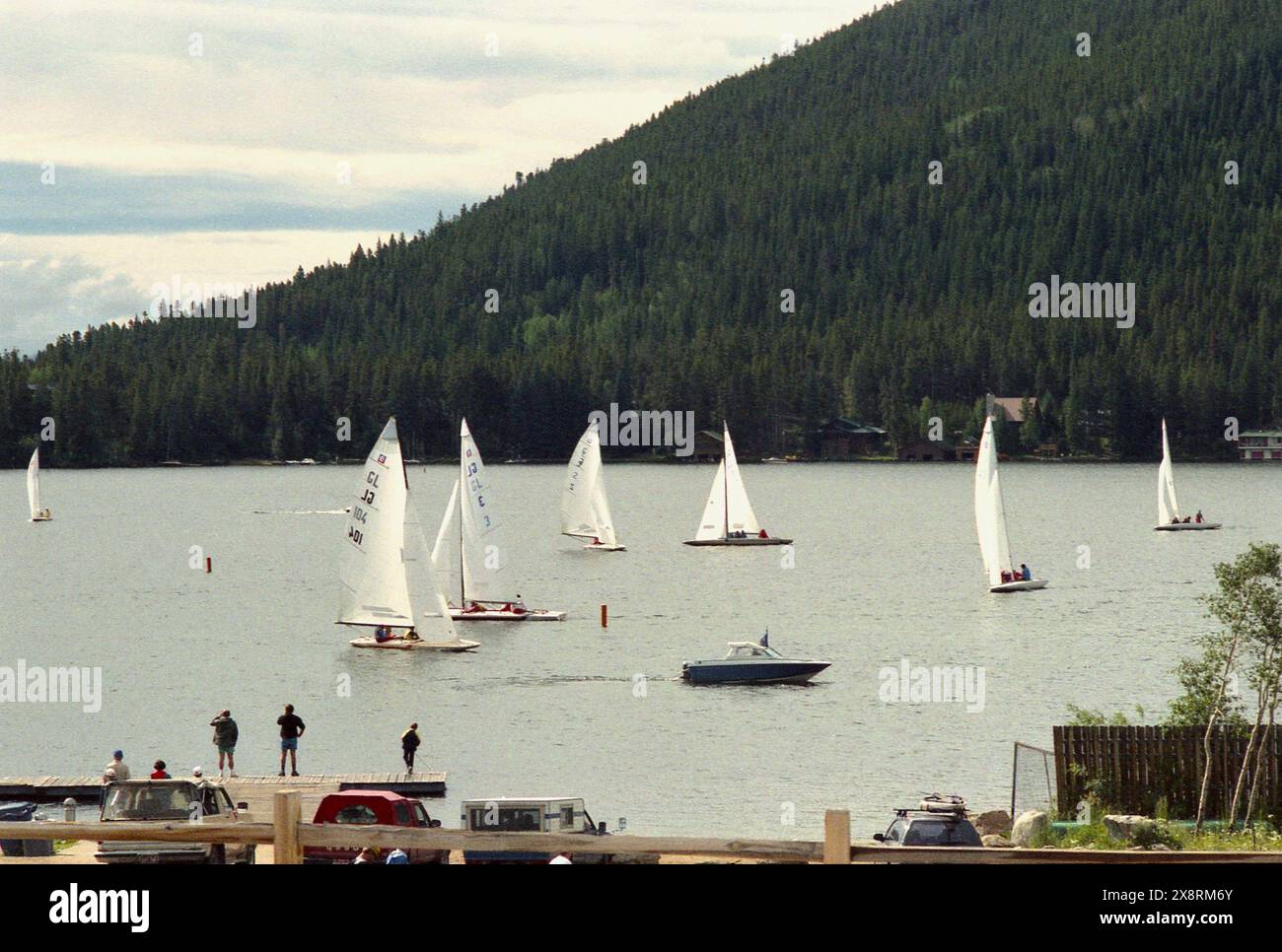 Colorado, U.S.A., approx. 1987. Sailboats on a mountain lake Stock ...