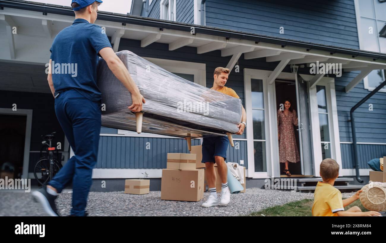 Carry couch moving outside hi-res stock photography and images - Alamy