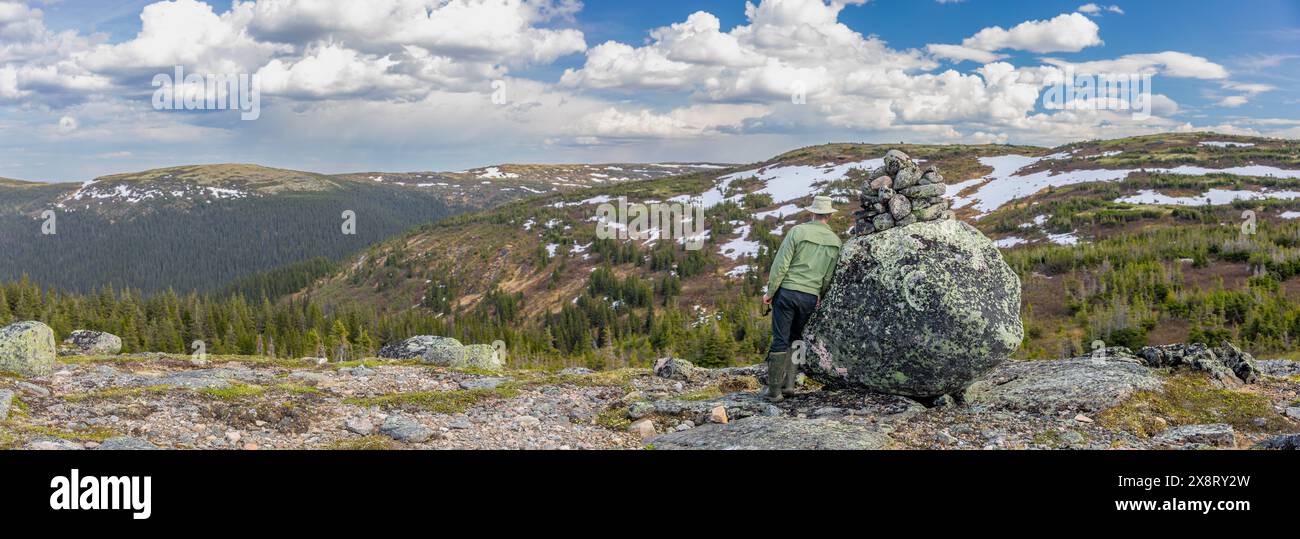 Trekking in the Groulx mountains, Côte-Nord, Québec, Canada Stock Photo ...