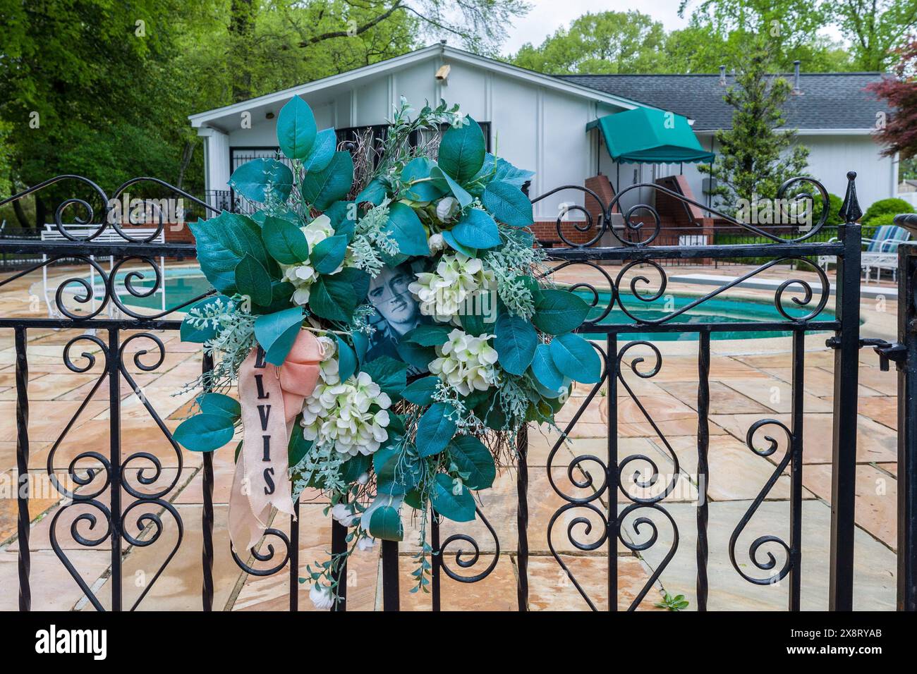 Graceland, Unknown. 10th Apr, 2024. Swimming pool at Elvis Presley's ...