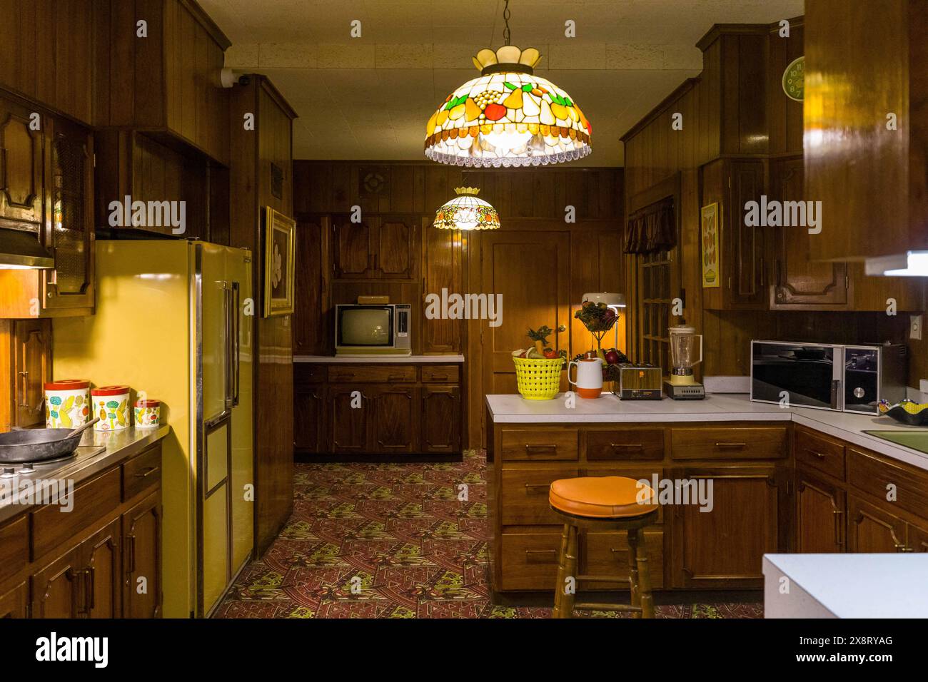 Elvis presleys home museum graceland hi-res stock photography and ...